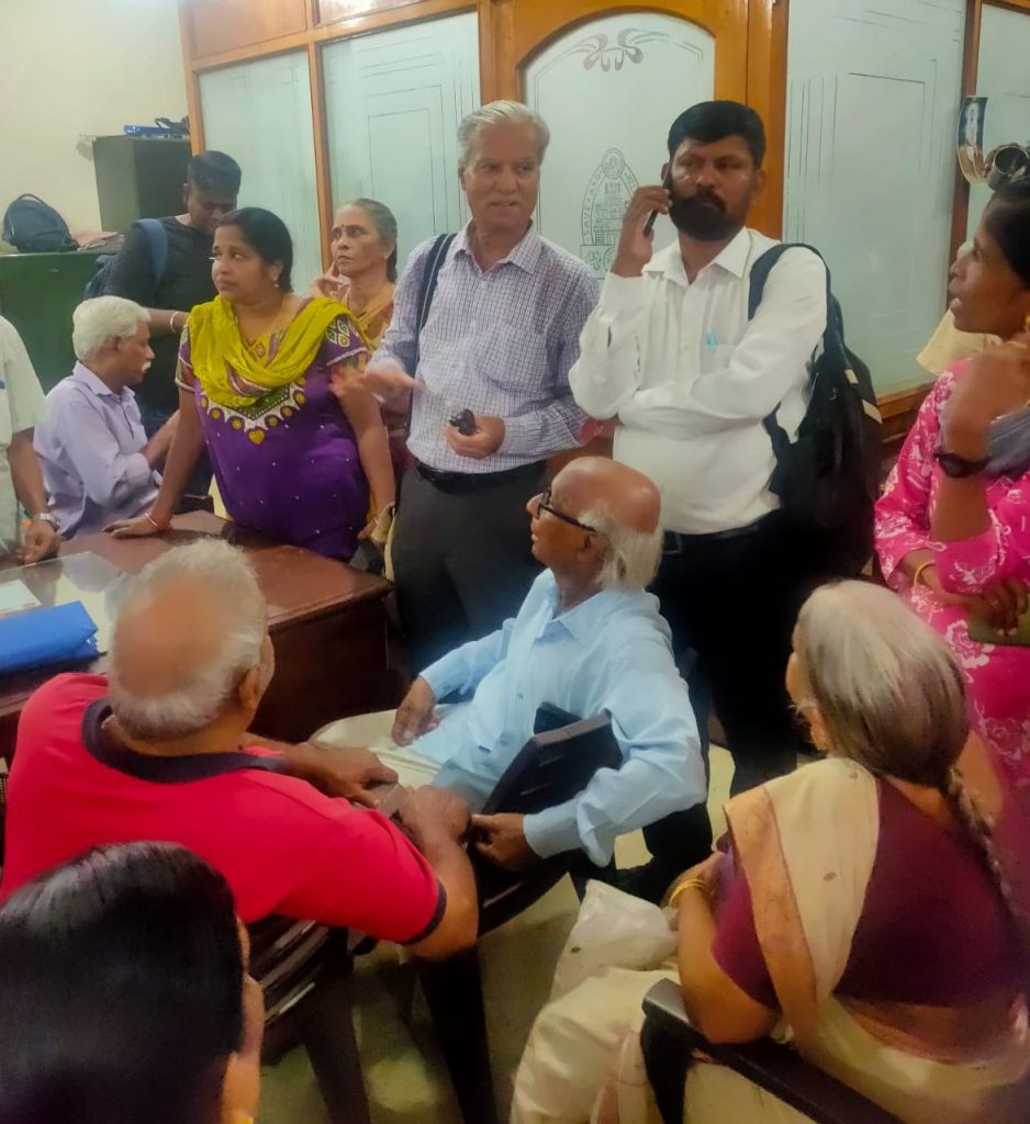 MYLAPORE TIMES - Mylapore Hindu Permanent Fund issue: depositors stage ...